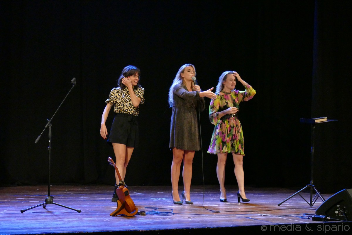 Stand Up Women Comedy: Tri is megl che uan (recensione)